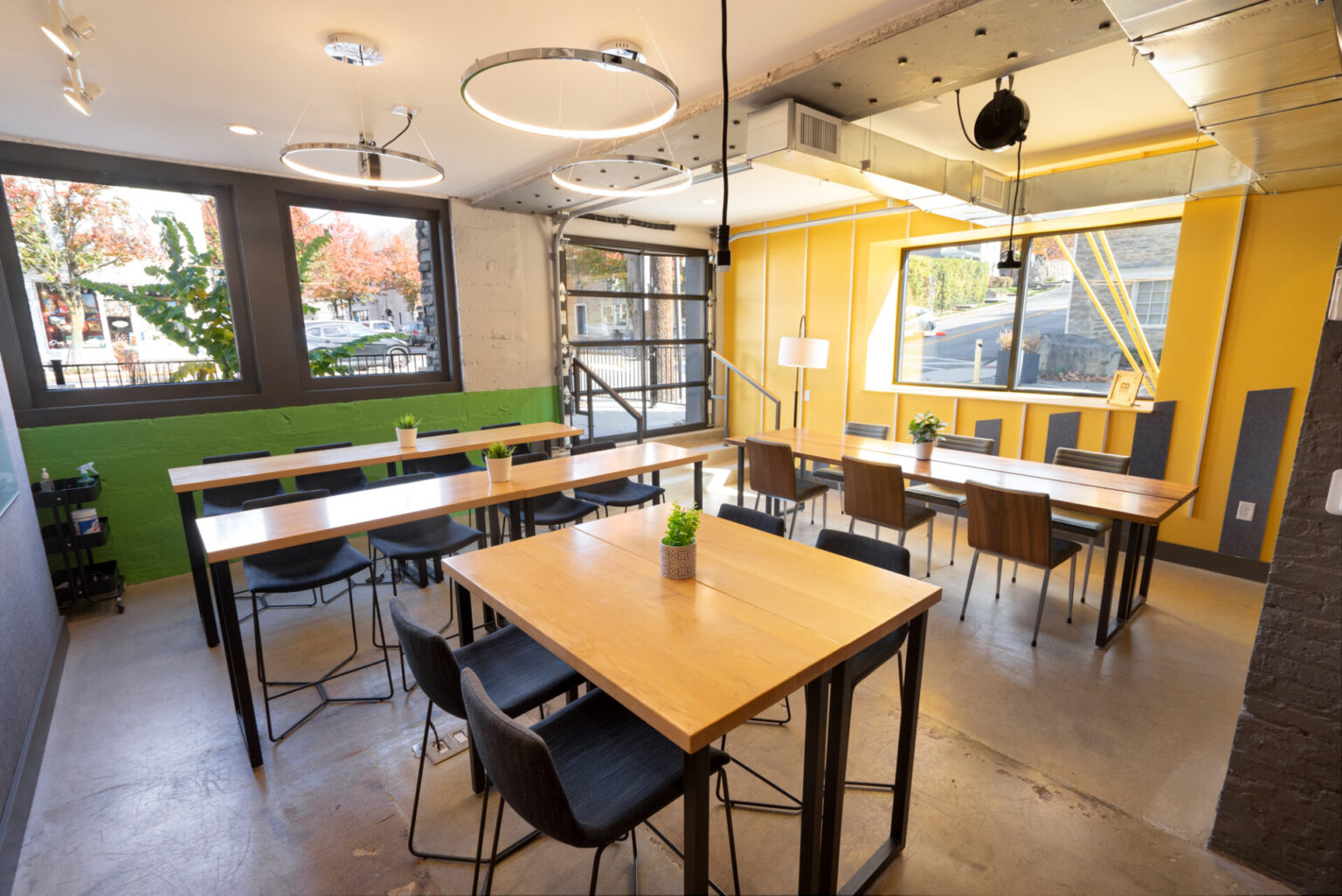 COhatch - Shared Workspace, Offices, and Meetings